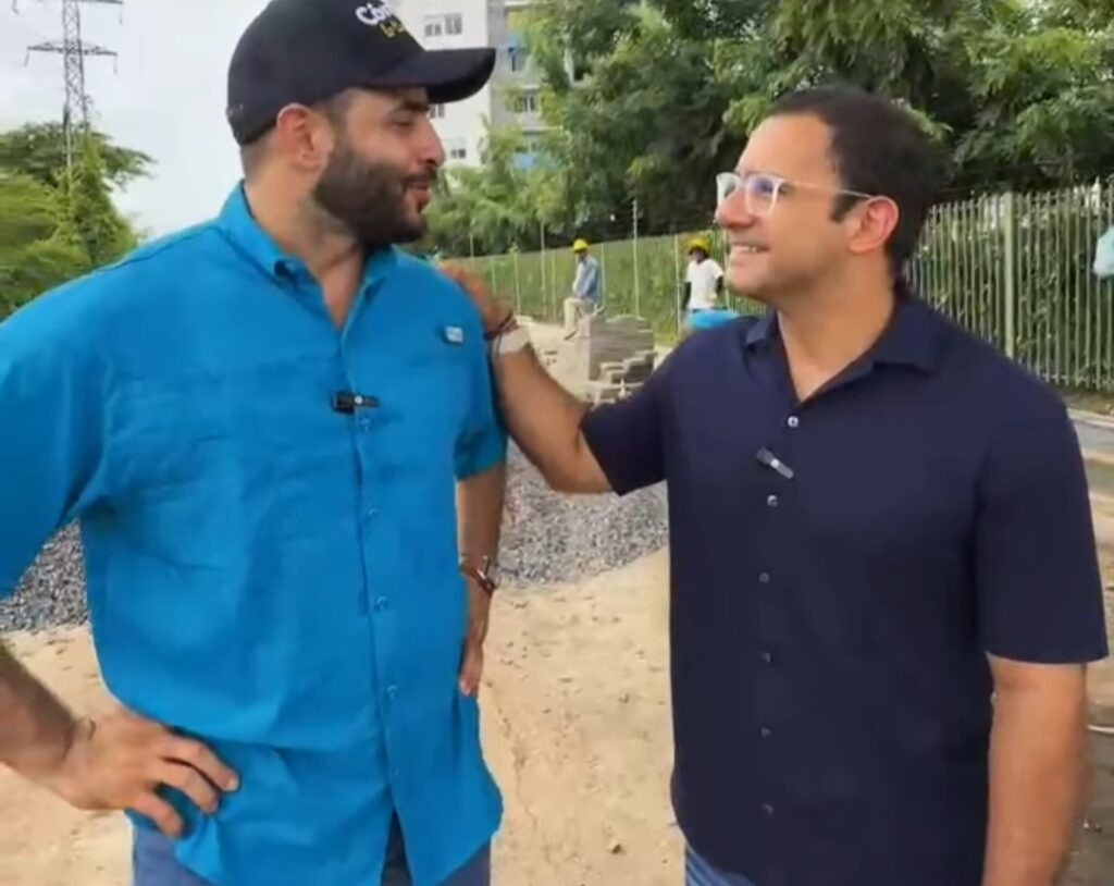 La Trochita ya tiene la vía pavimentada en concreto. Obra entra en fase ...